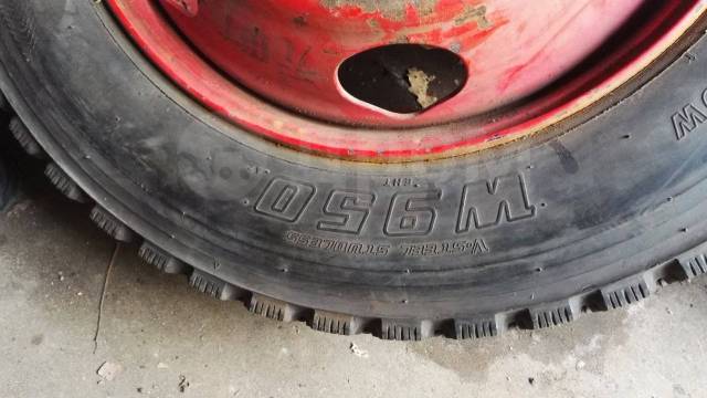 Bridgestone W950, 235/70 R22.5, 22.5", 1 шт, 235 мм, 70 %, радиальный, зимние, 10 %, 2010 год ...