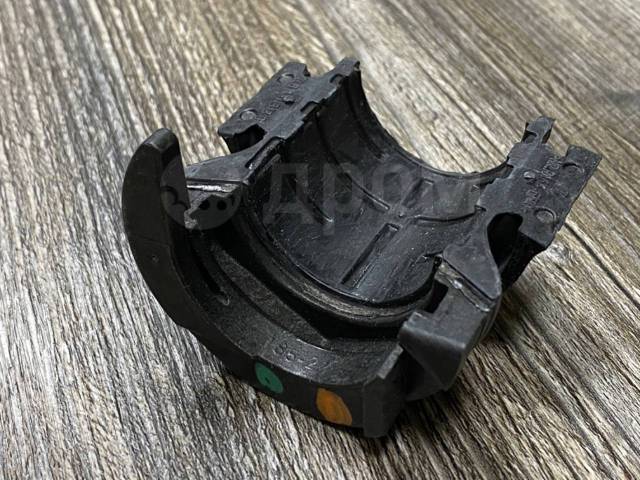 Купить Втулка стабилизатора перед VW Touareg AUDI Q7 VAG 7L8411313B в ...