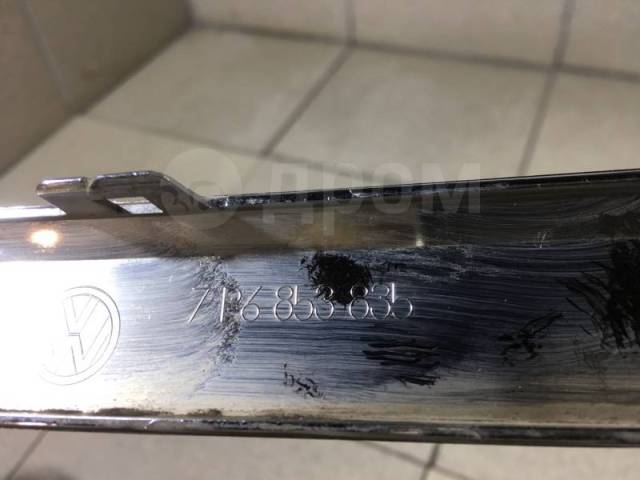 Купить Молдинг заднего бампера центральный Volkswagen Touareg 7P6853835 ...