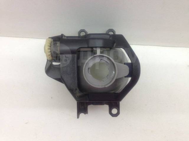Купить Фара противотуманная Toyota Corolla 2012-2020 8121112230 E180 в ...