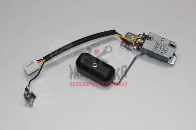 Купить Датчик уровня топлива J100 Toyota 83320-60340 в Хабаровске ...