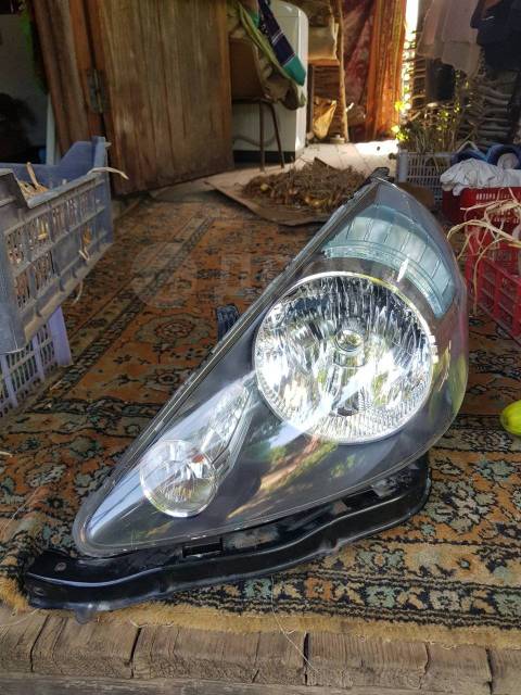 Купить Продам левую фару на хонда фит во Владивостоке по цене: 2 000 ...