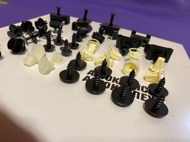 Купить Клипса, набор клипс, на 2 перед. подкрылка Nissan X-Trail T32 ...