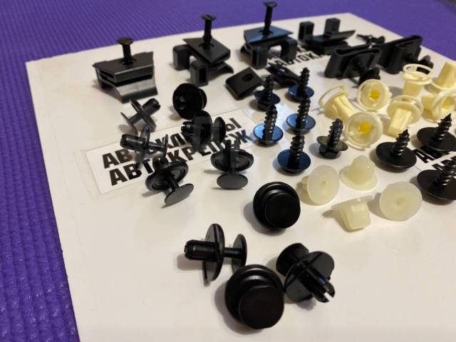 Купить Клипса, набор клипс, на 2 перед. подкрылка Nissan March K13 во ...