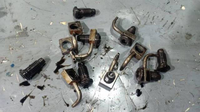 Купить Форсунка масляная Audi Q5 2014 038103157B CMGB в Барнауле по ...