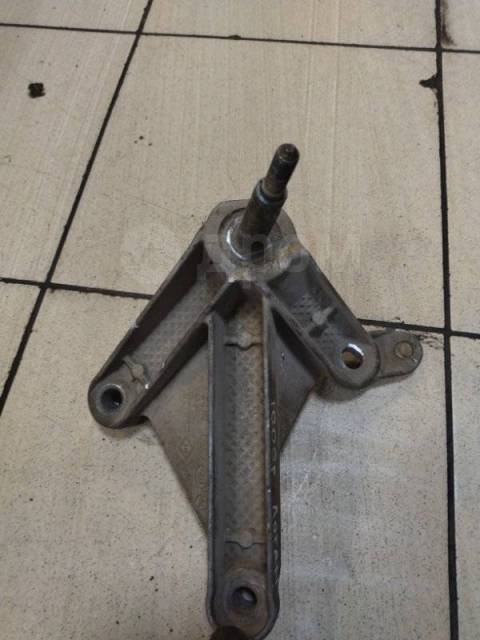 Купить Кронштейн коробки передач Renault Logan 8200457080 в Казани по ...