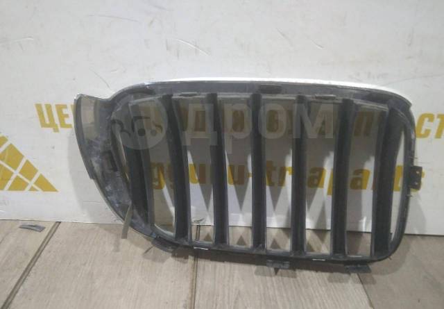 Купить Решетка радиатора левая бу BMW X3 F25 рестайлинг OEM 51117338571 ...
