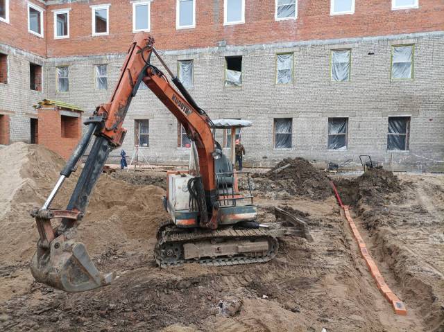 Услуги мини эксковатора ямобур в Хабаровске