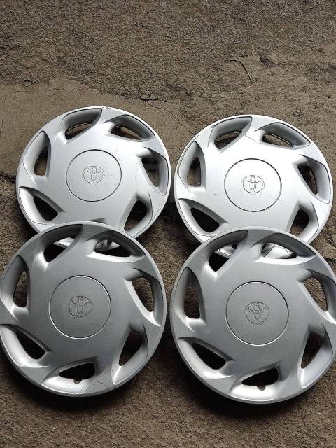 Колпаки на колёса Toyota R15, 15", 1 шт, 4 шт, б/у, в наличии. Цена: 4 ...