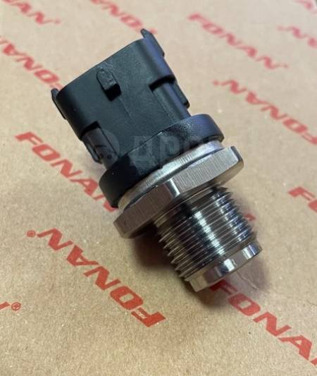 Купить Новый! Датчик давления топлива Peugeot / Renault 0281002907 в ...