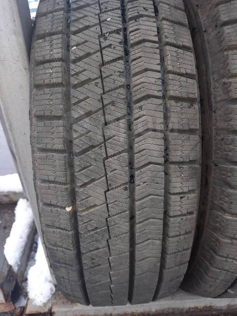 Bridgestone Blizzak VRX2, 195/65R15, 15", 1 шт, 195 мм, 65 %, радиальный, зимние, без шипов ...