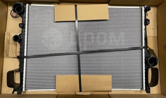 Купить Радиатор охлаждения (рестайлинг) Mercedes S w221 10+ A2215003203 ...