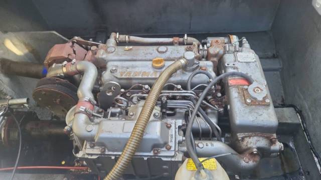 Стационарный морской двигатель Yanmar 4LM-DTZ, б/у, в наличии. Цена: 250 000₽ в Артеме