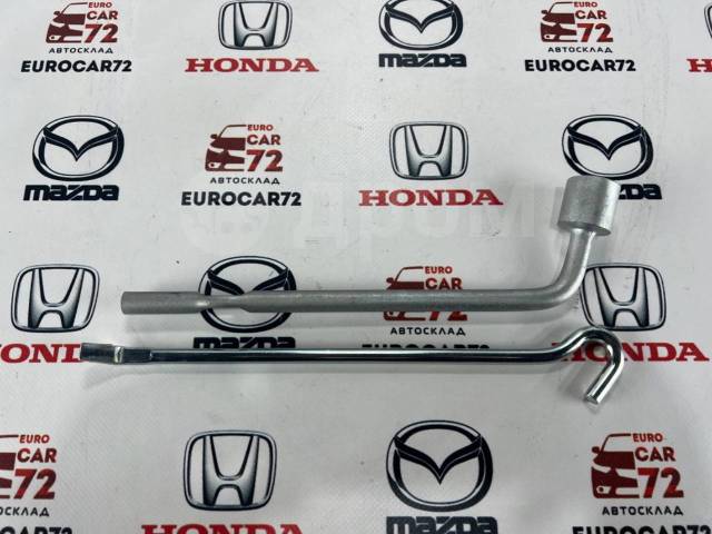Ключ баллонный Mazda 6 GH 2007-2012, б/у, в наличии. Цена: 1 000₽ в Тюмени