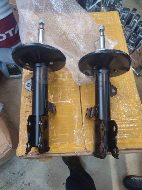 Купить Стойки переднии L/R Corolla/Fielder/Wish/Axio NZE120 ZZE121 в ...