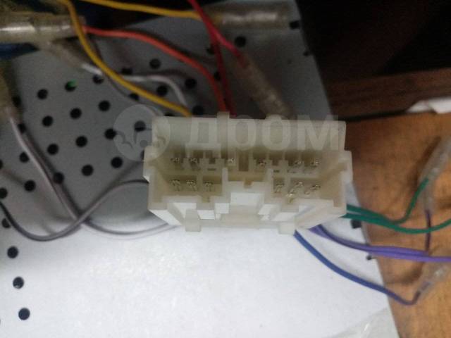 Купить Продам радиоприемник Nissan Vanette Mazda Bongo во Владивостоке по цене: 1 200₽ — частное ...