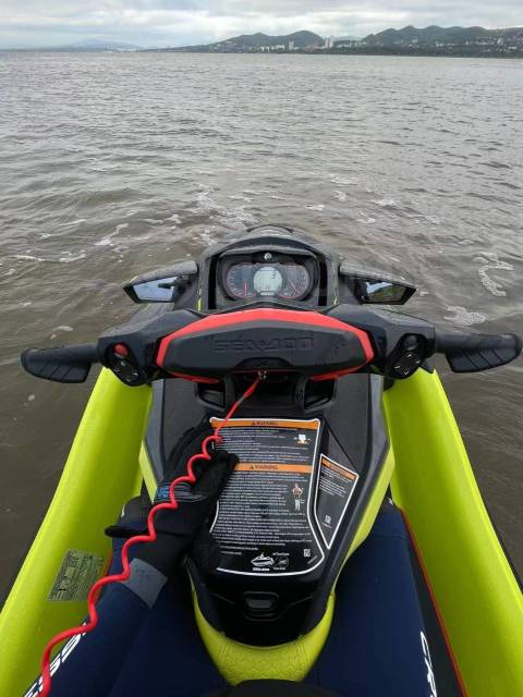 Продаю гидроцикл BRP Sea-Doo RXT, 2018 год, 300,00 л.с. б/у, в наличии. Цена: 2 050 000₽ в Иркутске