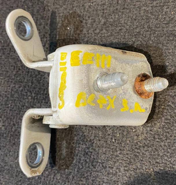 Купить Петля двери задняя левая верх Toyota Corolla EE111 в Тюмени по ...