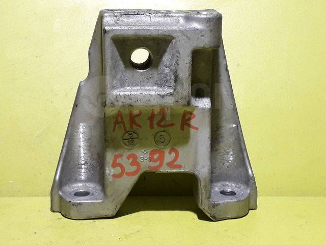 Купить Кронштейн опоры двигателя CR12DE Nissan March, правый в ...