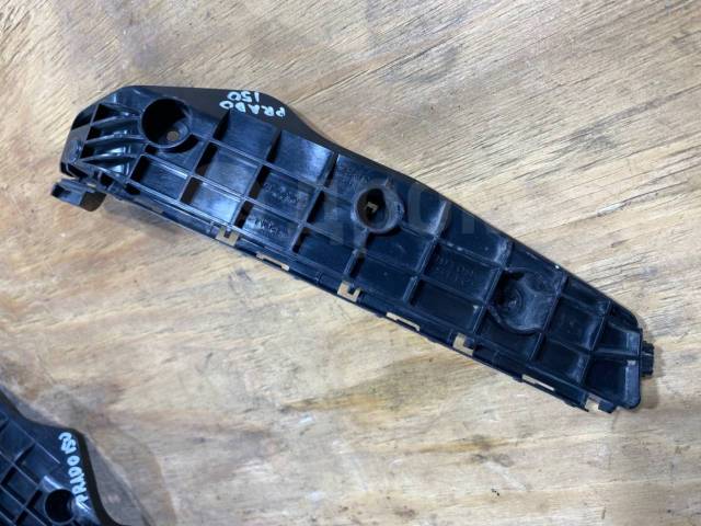 Купить Кронштейн пластиковый Toyota OEM Toyota 5211560160 во ...