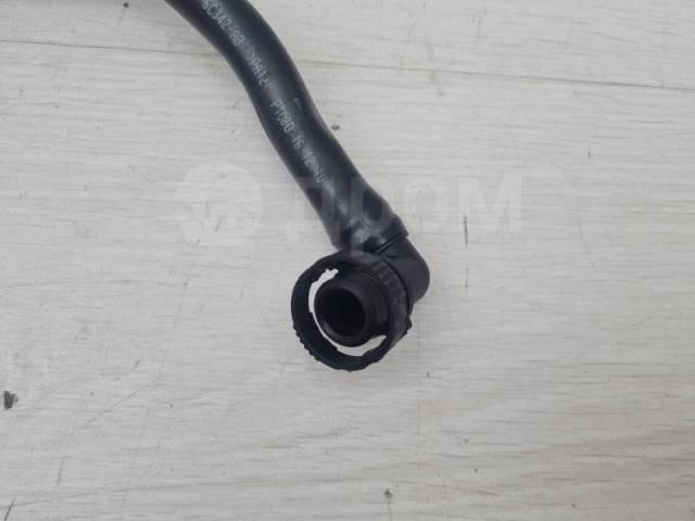 Купить Трубка картерных газов Land Rover Range Rover 2011 LR010757 L322 ...