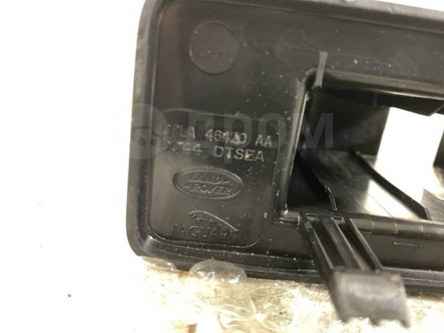 Купить Накладка замка багажника Land Rover Velar 2019 LR034352 L560 2.0 ...