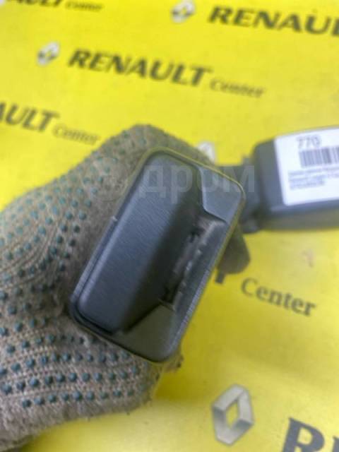 Купить Замок ремня безопасности Renault Logan 2017 878168063R Седан 1.6 ...
