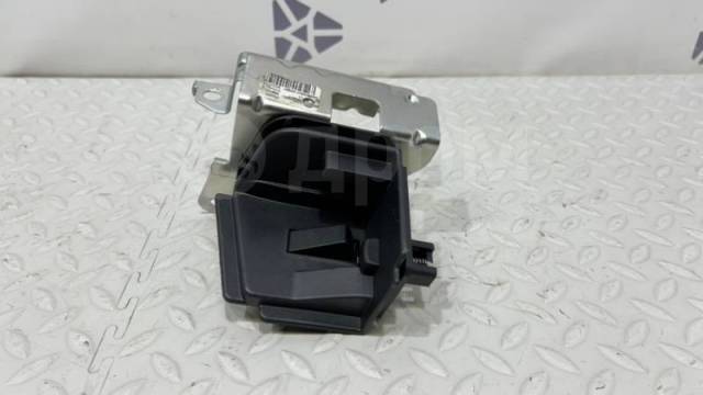 Купить Опора шторки багажника Bmw X5 2021 51477438268 G05 B58B30C ...