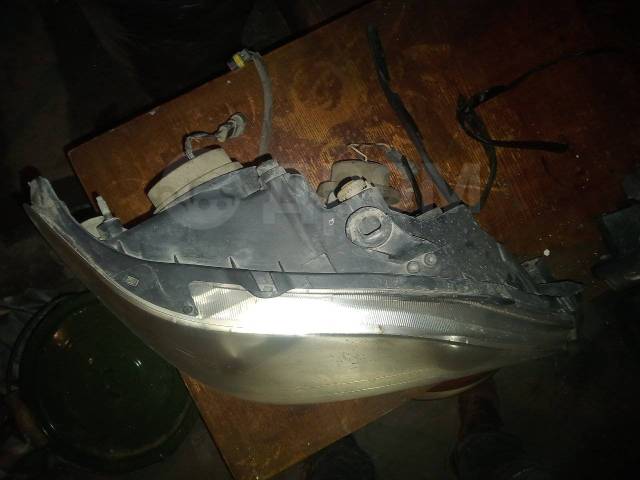 Купить Фары Toyota Harrier в Барнауле по цене: 3 000₽ — частное объявление на Дроме