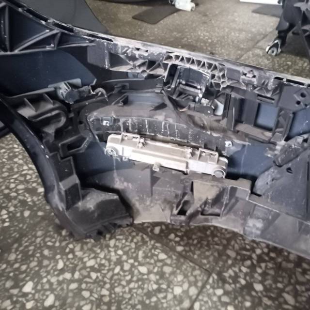 Купить Бампер передний в сборе рестайлинг AMG Mercedes Benz C-Class ...