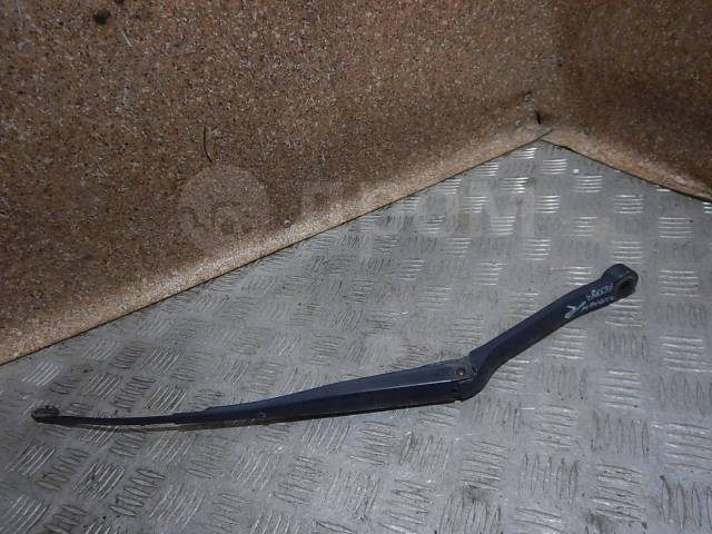 Купить Поводок стеклоочистителя передний правый, Ford (Форд)-Maverick ...