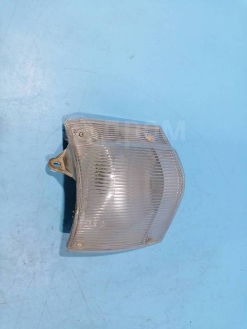 Купить Габарит Toyota Dyna/Toyoace/Hiace LY131, LY151, LY152, LY161, LY162 [81610-37010], правый ...