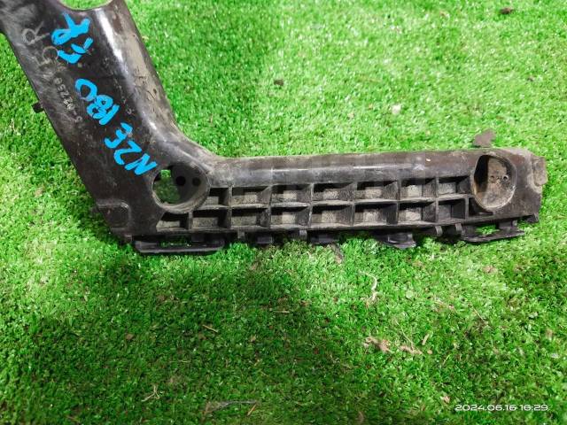 Купить Кронштейн бампера (брак) Toyota Corolla 2012-2019, правый ...