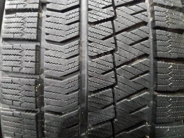 Bridgestone Blizzak VRX2, 215/55R17, 17", 1 шт, 215 мм, 55 %, радиальный, зимние, без шипов ...