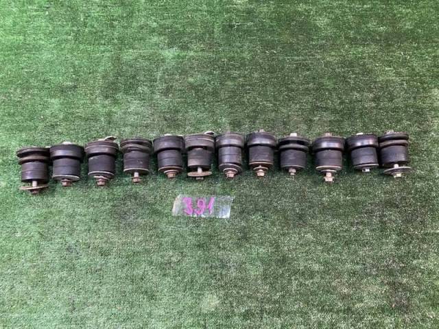 Купить Подушки кузова Mitsubishi Pajero 1997 MR313904 V45W 6G74 во ...