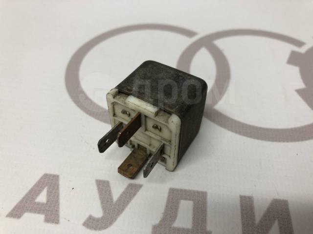 Купить Реле для противотуманной фары 141951253B на Ауди 80/90/100/A6 B3 ...