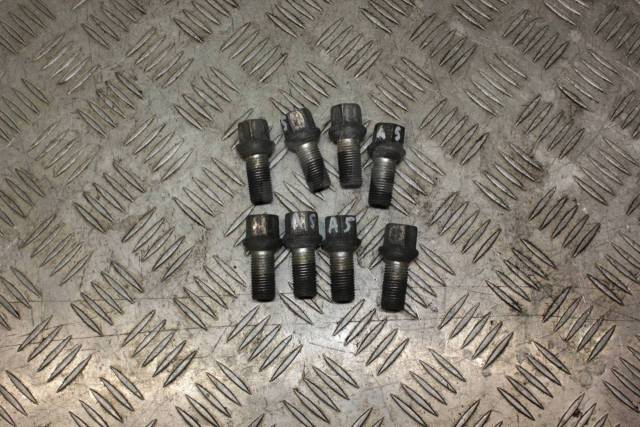 Купить Болт колесный Audi A5 2012 WHT002437 в Москве по цене: 200 ...