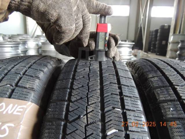 Шина Bridgestone Blizzak VRX2, 15", 1 шт, 185 мм, 65 %, радиальный, 185/65 R15, зимние. Цена: 14 ...